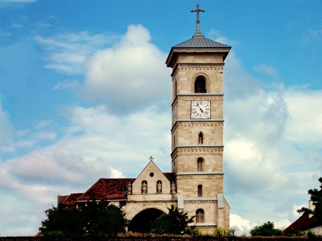 Megbízatások a gyulafehérvári főegyházmegyében | RomKat.ro