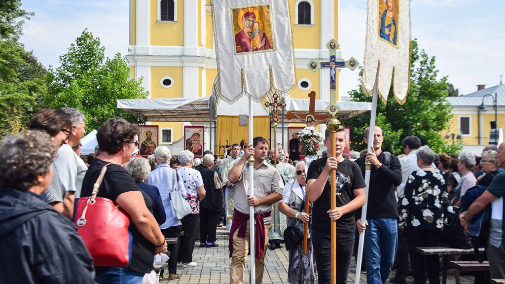 Az imádságnak az egész emberre kell hatnia | RomKat.ro